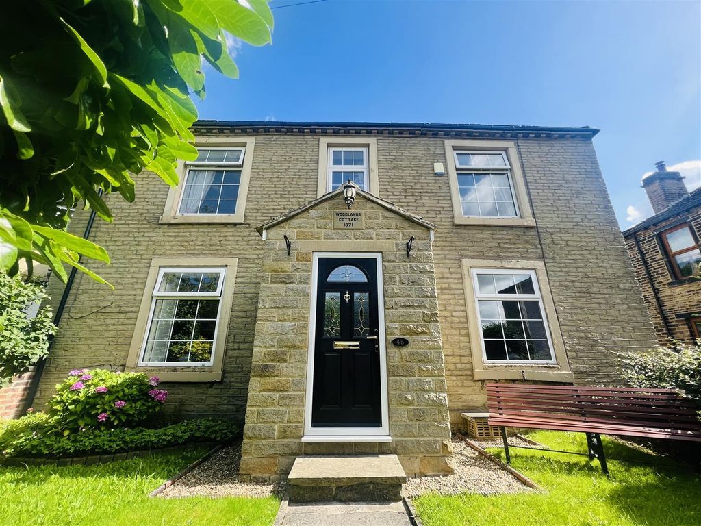 4 Bed Link Detached House For Sale In Mill Carr Hill Road Oakenshaw