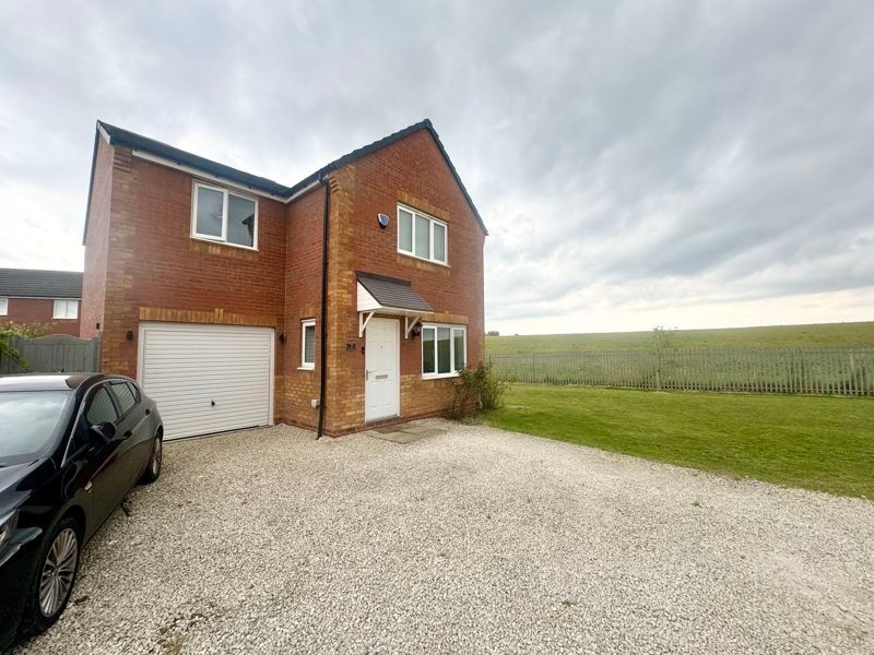 4 bed detached house for sale in Sidings Road, Grimsby DN31, £215,000 - Zoopla