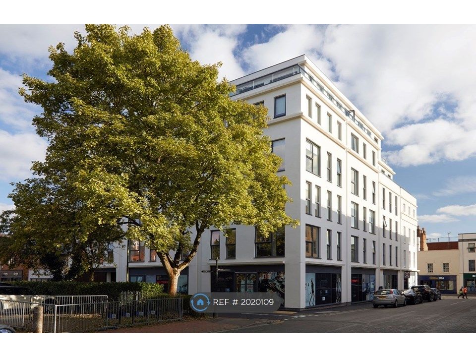 2 bed flat to rent in Oxford Row, Leamington Spa CV32, £1,650 pcm - Zoopla