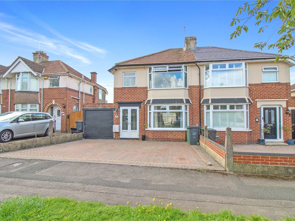 3 Bed Semi Detached House For Sale In Headlands Grove Upper Streatton