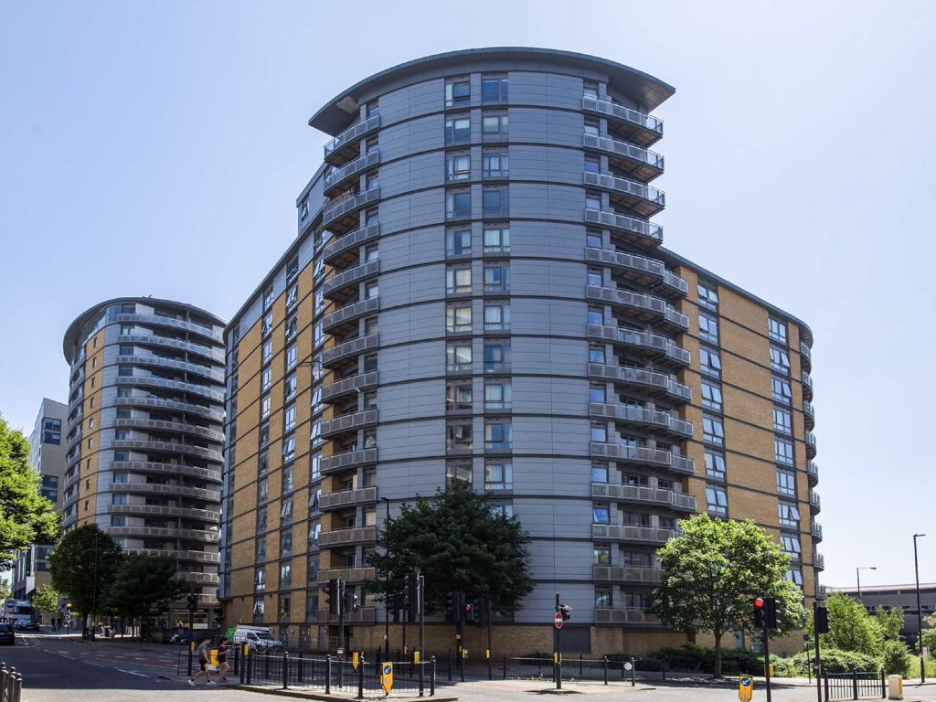 2 bed flat to rent in Victoria Road, London W3 - Zoopla