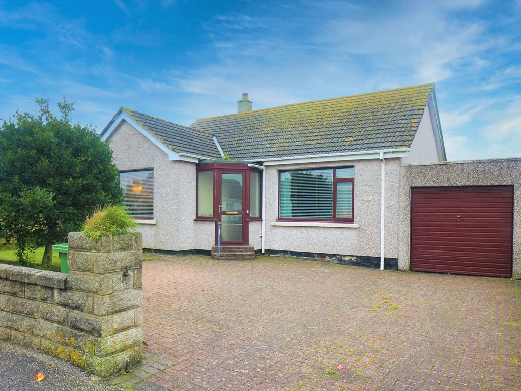 2 Bed Bungalow For Sale In Agar Crescent Illogan Highway Redruth Tr15
