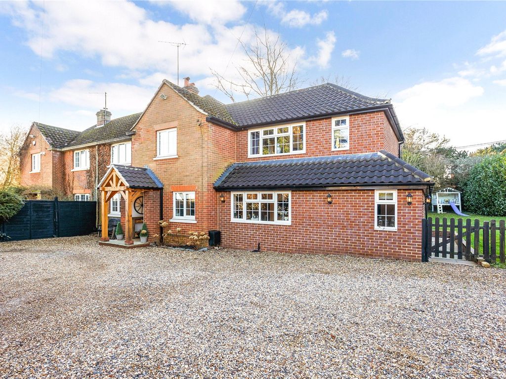 4 Bed Semi Detached House For Sale In Reading Road Cane End Reading