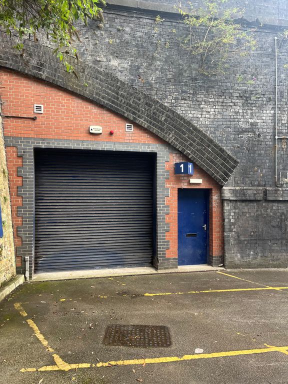 Light industrial to let in Millow Street, Manchester M4, £85,000 pa ...