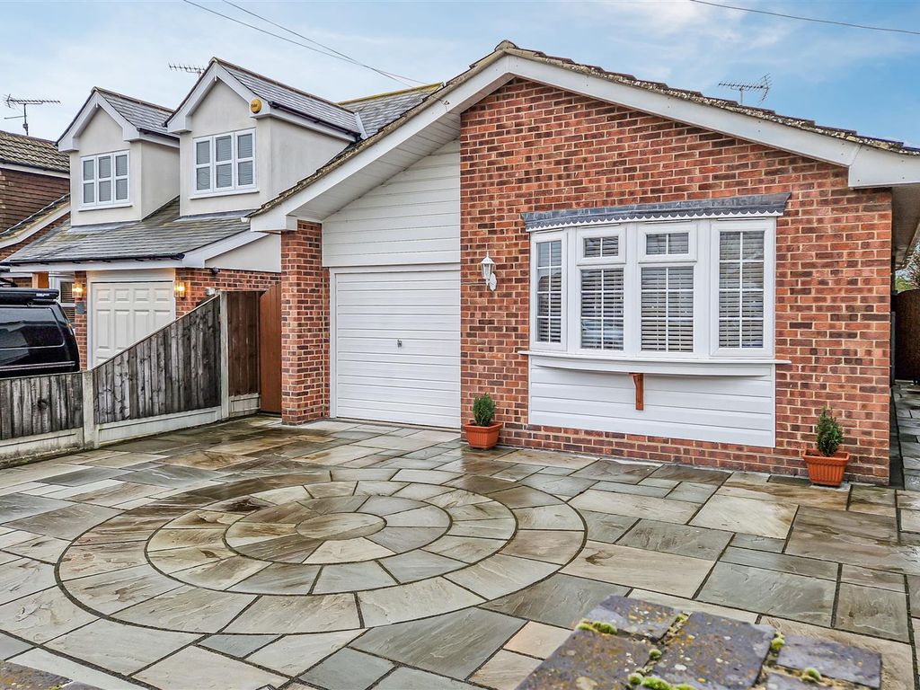 2 bed detached bungalow for sale in Stanley Road, Ashingdon, Rochford ...