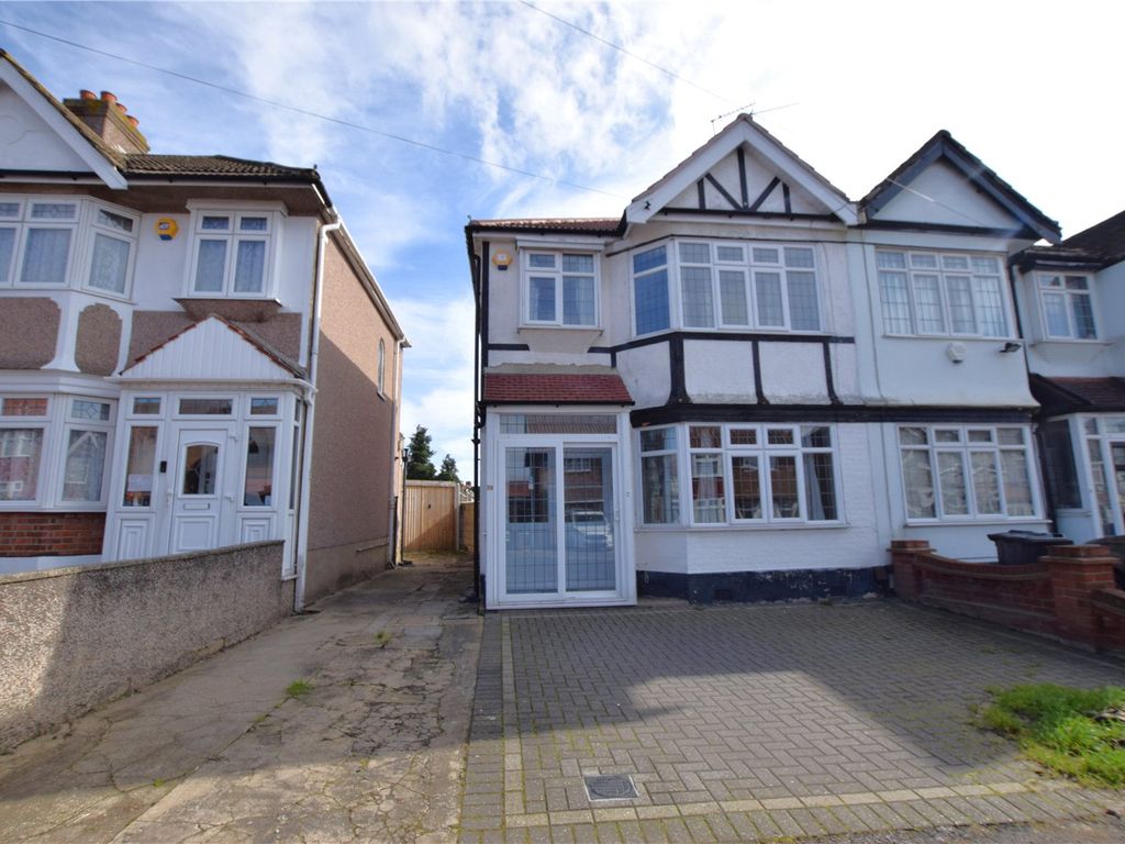 3 Bed End Terrace House For Sale In Joydon Drive Chadwell Heath Rm6 £