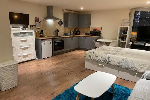 Studio to rent in Huntingdon Street, Nottingham NG1, £800 pcm - Zoopla