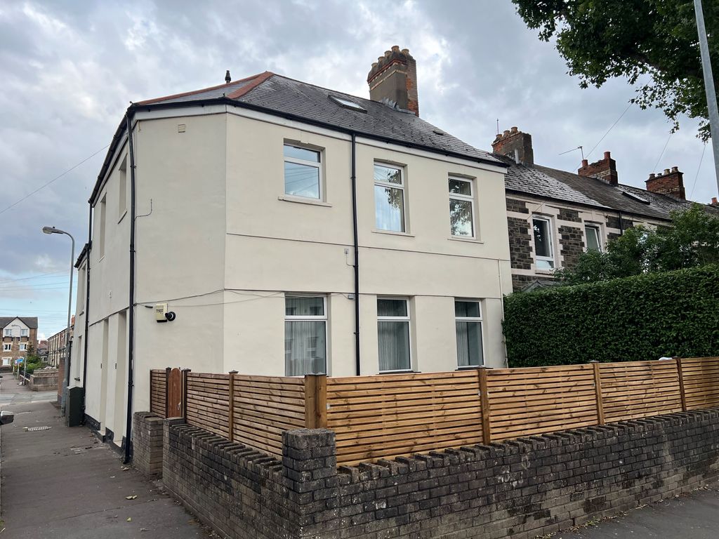2 bed flat to rent in Constellation Street, Adamsdown, Cardiff CF24, £ ...