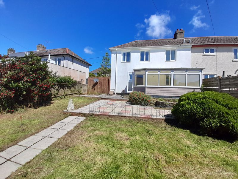 3 Bed End Terrace House For Sale In Dobell Road St Austell Pl25 £
