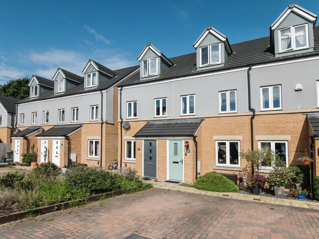 3 bed town house for sale in Long Culvering, Exeter EX5, £275,000 - Zoopla