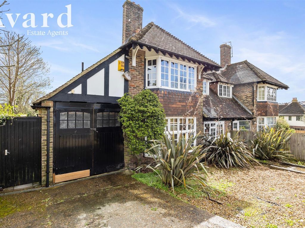 4 Bed Semi Detached House To Rent In Harrington Road Brighton Bn1 £
