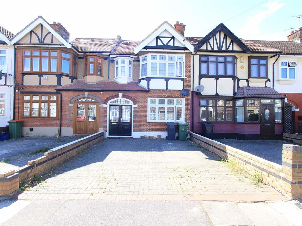 4 Bed Terraced House For Sale In Ilfracombe Gardens Chadwell Heath