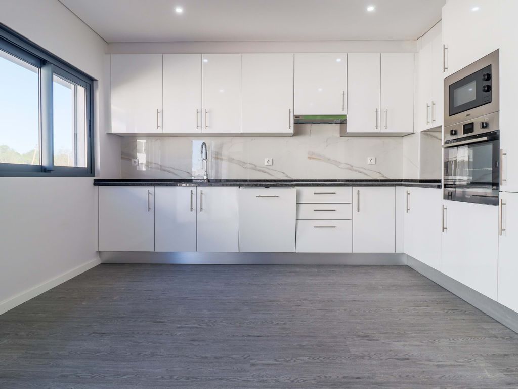 2 bed apartment for sale in Quelfes, Quelfes, Olhão, £264,400 - Zoopla