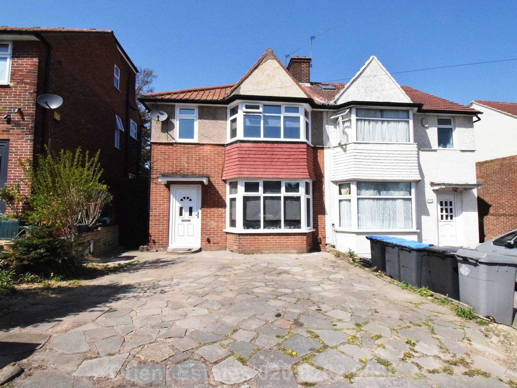 3 bed semi-detached house to rent in Springfield Mount, Colindale NW9 ...