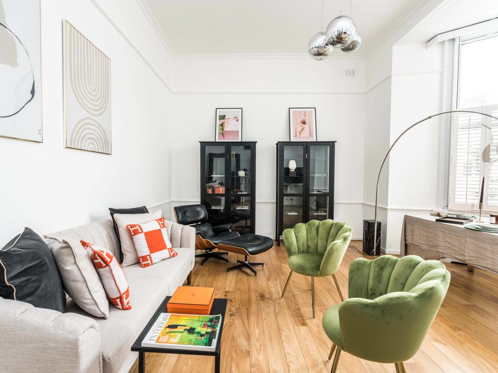 3 bed flat for sale in Redcliffe Square, London SW10 - Zoopla