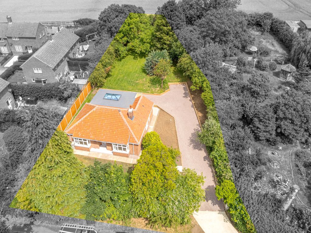 3 bed detached bungalow for sale in 12 Watermill Lane, Toynton All ...