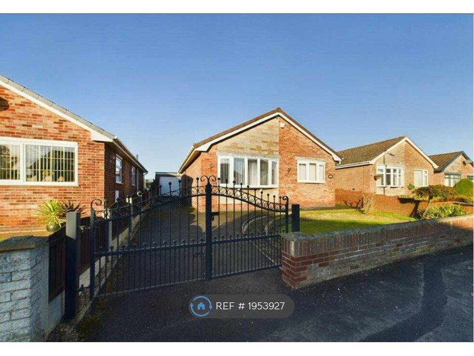 2 bed bungalow to rent in Newtree Drive, Wadworth, Doncaster DN11, £850 ...