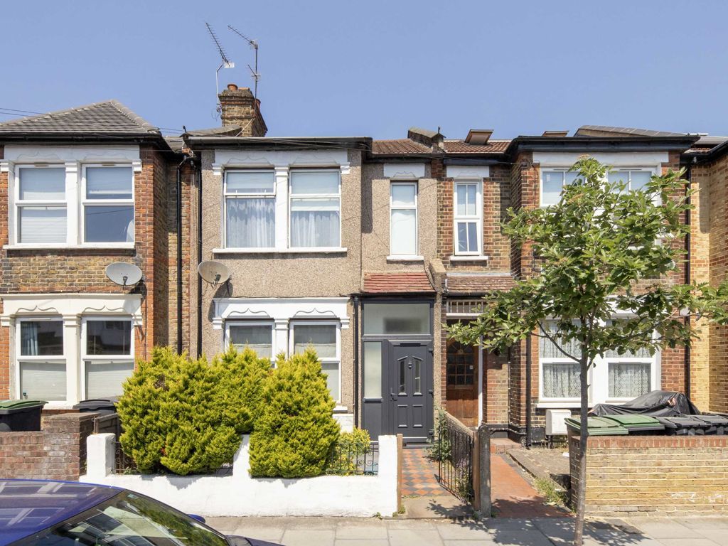 2 bed flat for sale in Brantwood Road, London N17 - Zoopla