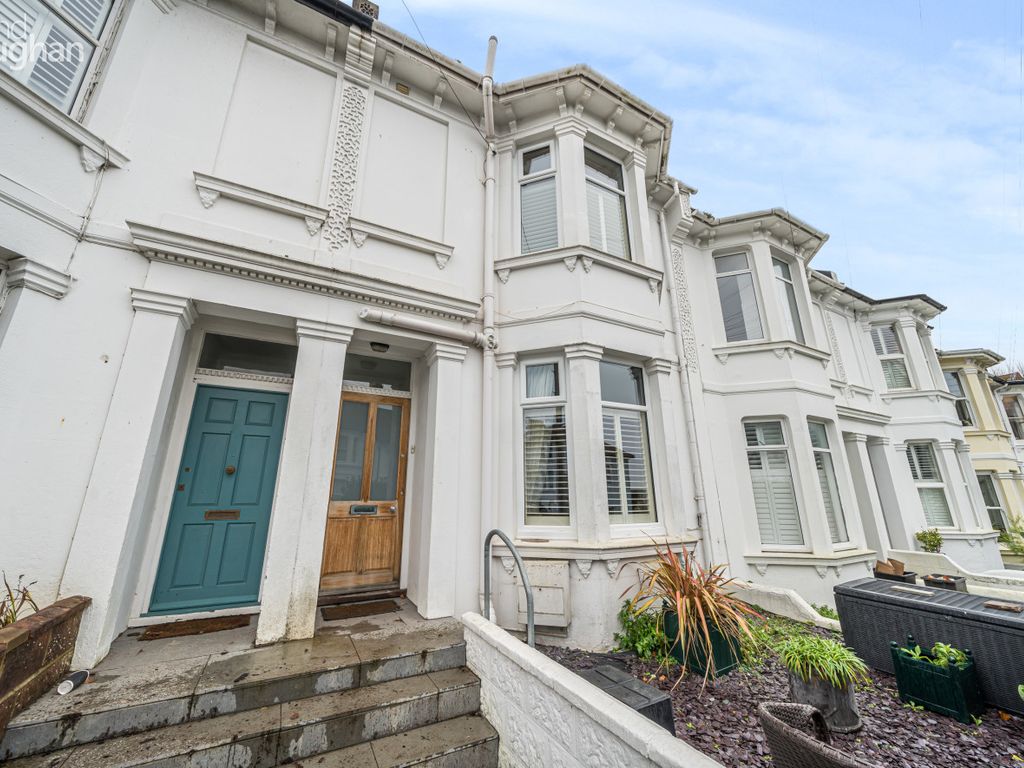 3 bed terraced house to rent in Port Hall Place, Brighton, East Sussex ...