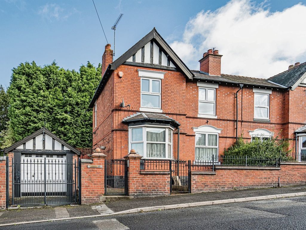 3 Bed Semi Detached House For Sale In Parkway Road Dudley Dy1 £