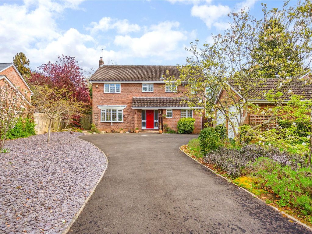 4 bed detached house for sale in Grove Road, Shawford, Winchester ...
