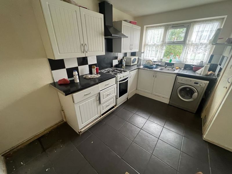 2 bed flat for sale in Halidon Court, Bootle L20 - Zoopla