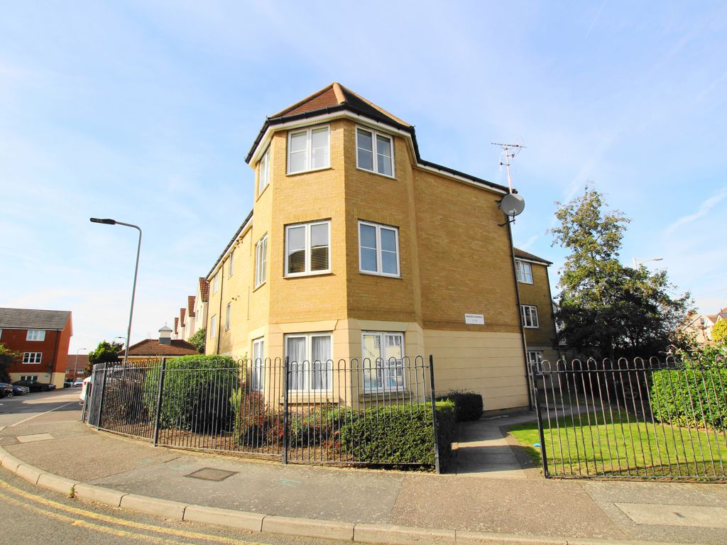 2 Bed Flat For Sale In Bengeo Gardens Chadwell Heath Romford Rm6 £