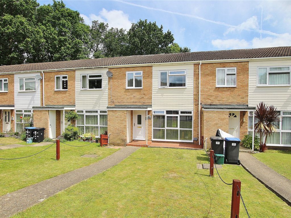 3 bed terraced house for sale in St Johns, Woking GU21, £410,000 - Zoopla