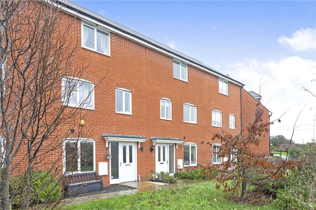 4 bed terraced house for sale in Purnell Walk, Aylesbury ...