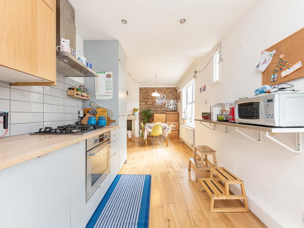 2 bed flat for sale in Lordship Lane, Wood Green, London N22 - Zoopla