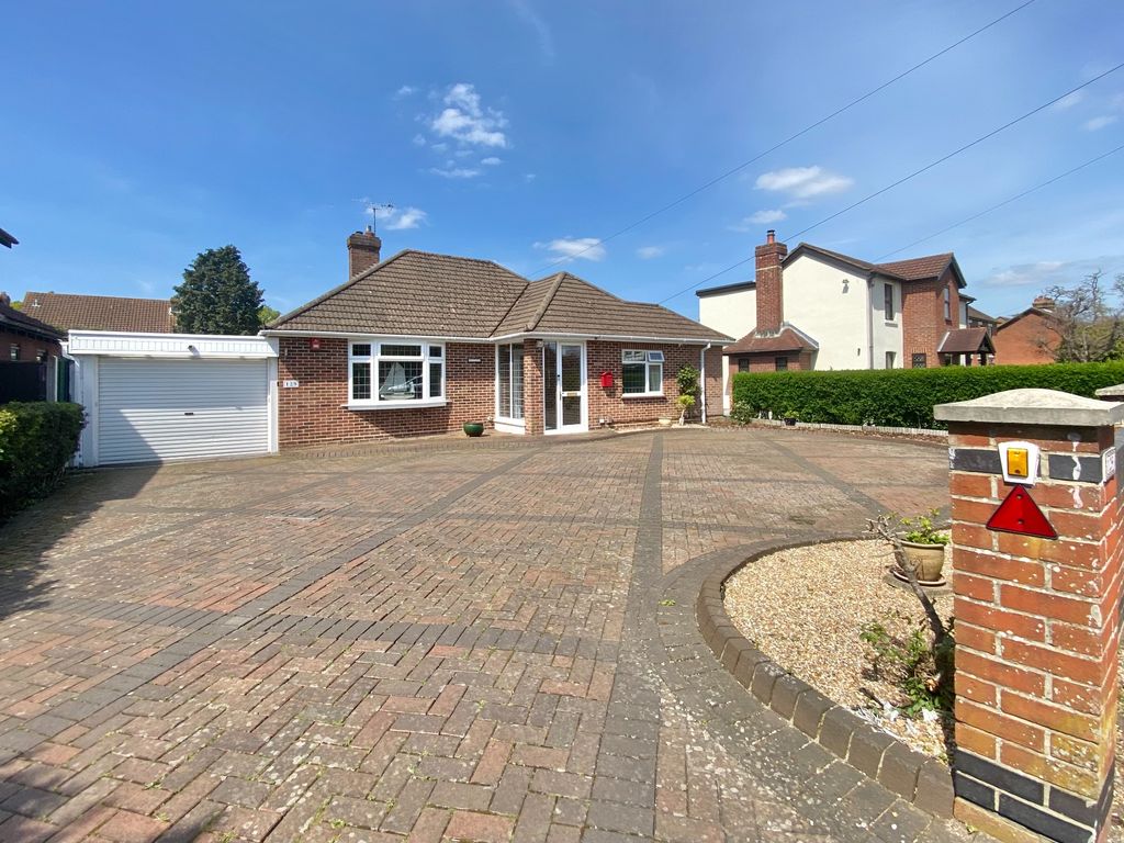 3 Bed Bungalow For Sale In Locks Road Locks Heath Southampton So31