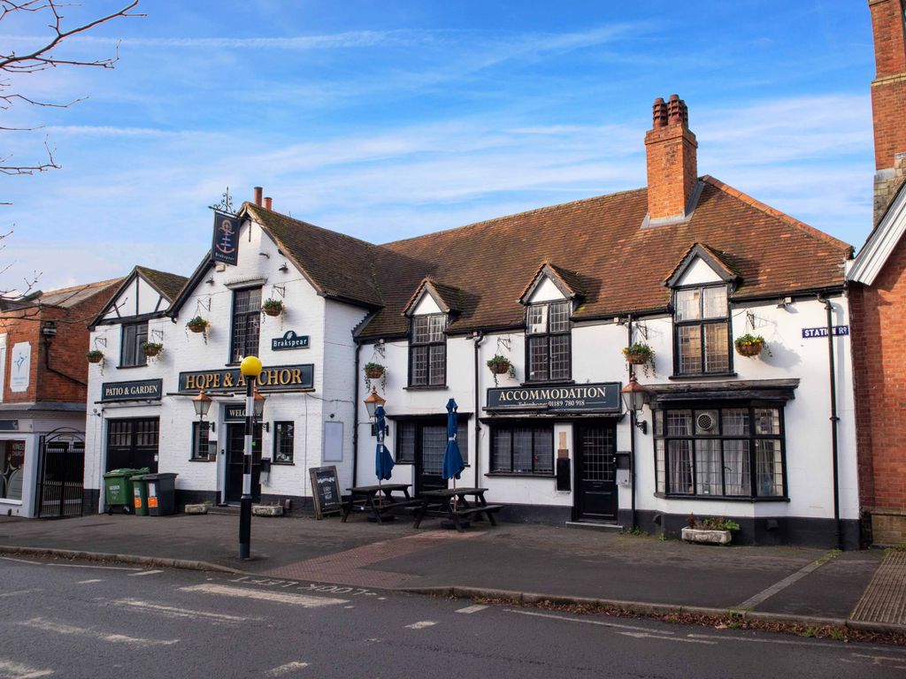 Station Road, Wokingham RG40, Pub/bar for sale, £750,000 - Zoopla