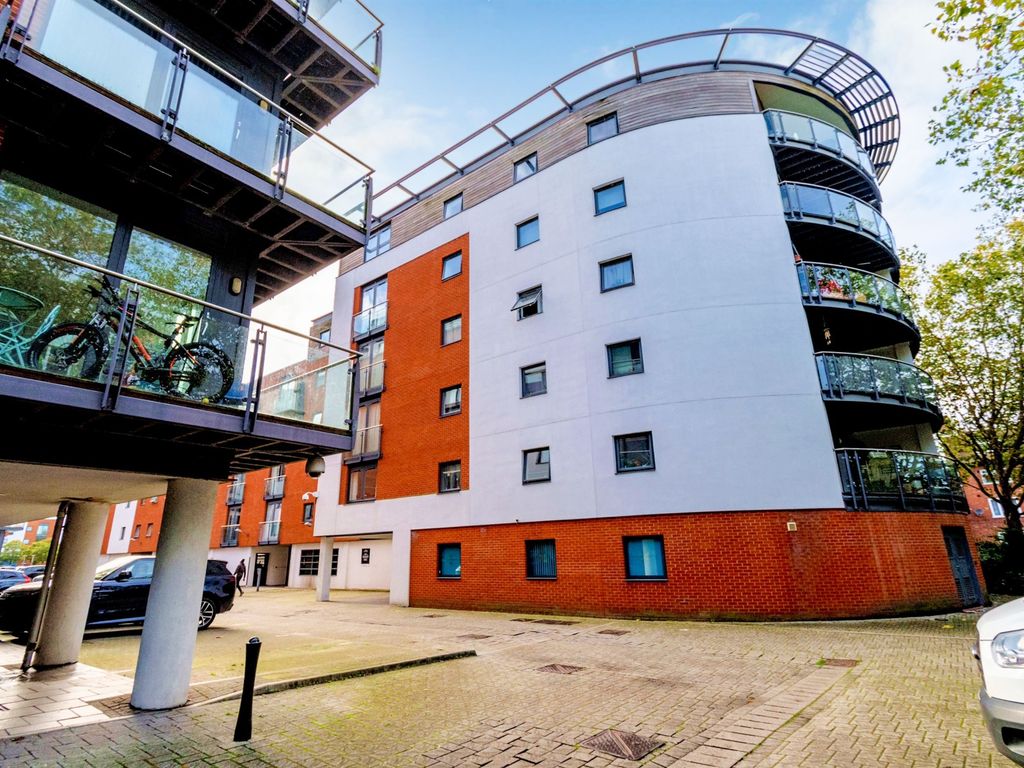 2 bed flat for sale in Channel Way, Ocean Village, Southampton SO14, £ ...