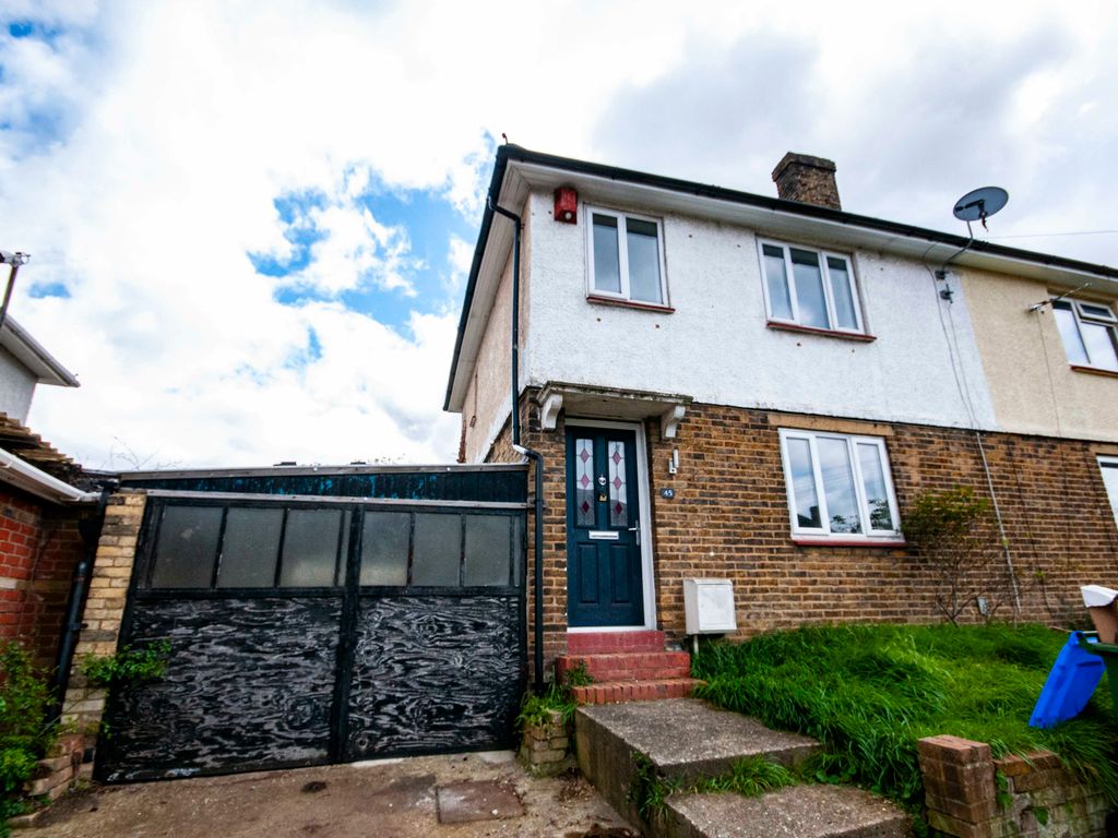 3 Bed Semi Detached House To Rent In Hillside Road Crayford Dartford