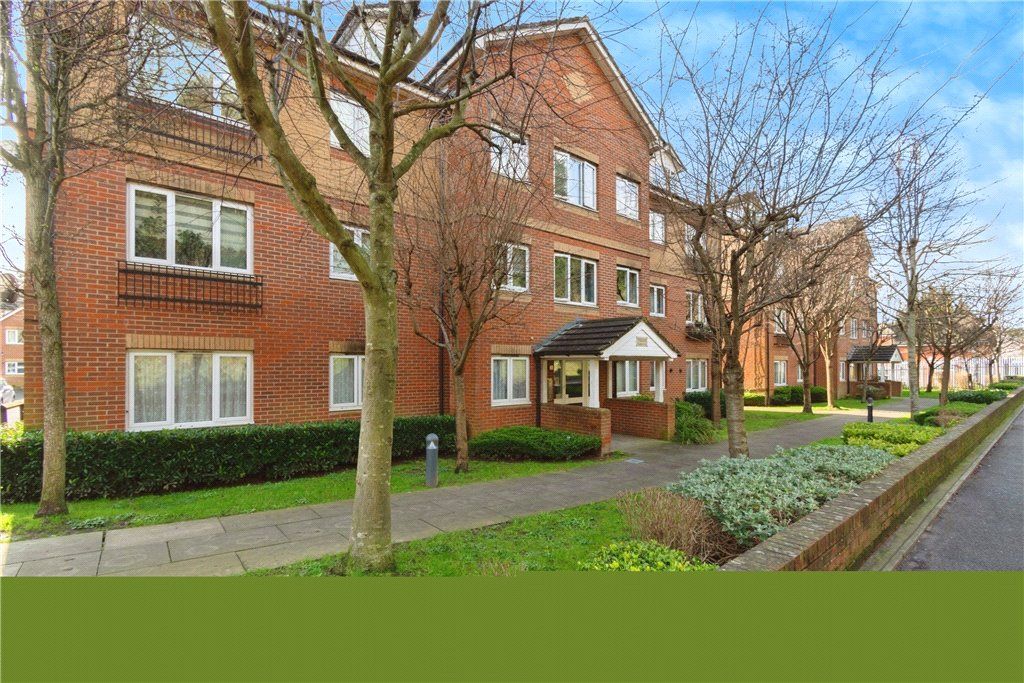 2 bed flat for sale in Godstone Road, Kenley CR8, £81,000 - Zoopla