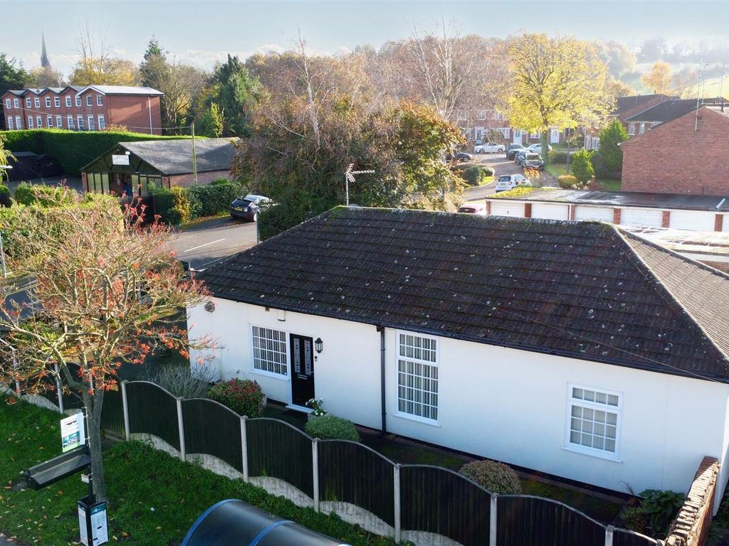 2 Bed Detached Bungalow For Sale In Derby Road Bramcote Nottingham