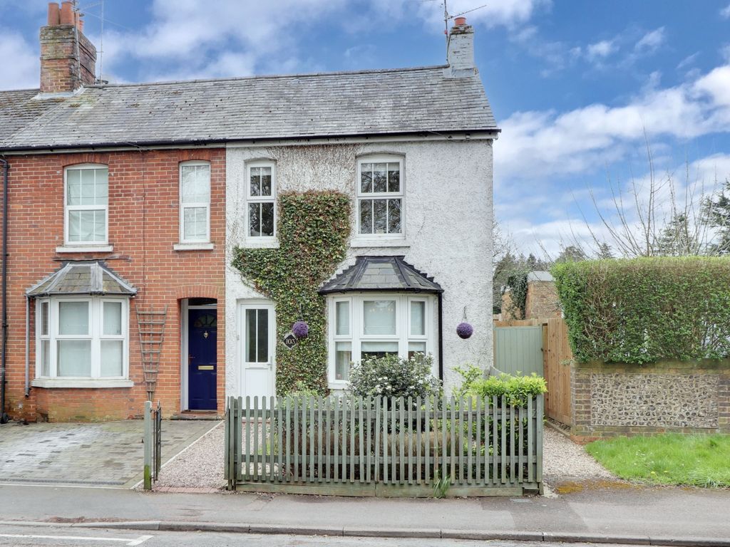 3 bed end terrace house for sale in Worting Road, Basingstoke ...