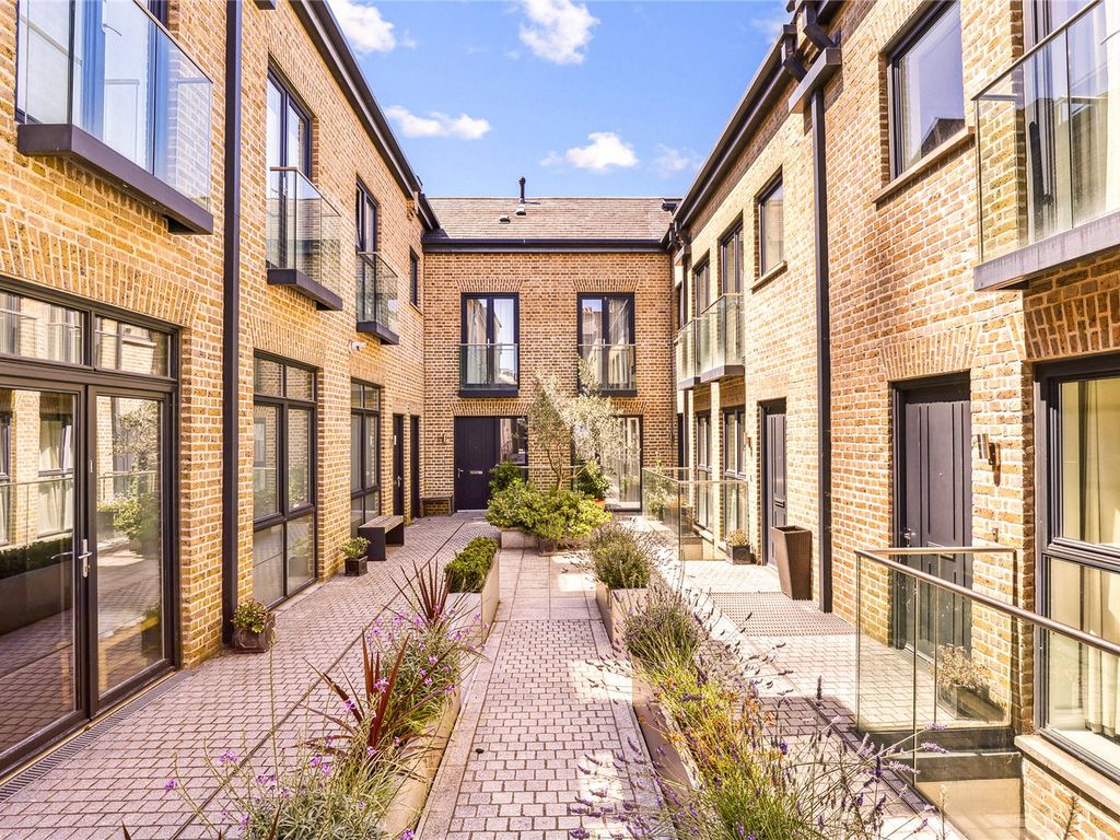 2 bed mews house for sale in Tadema Road, London SW10 - Zoopla