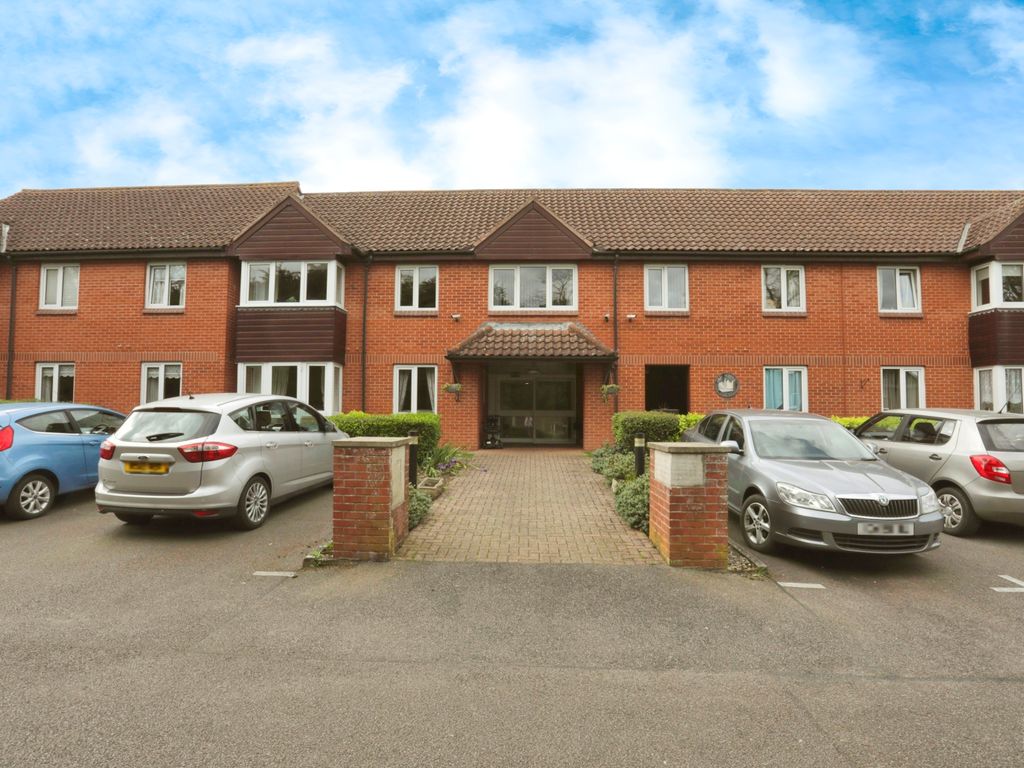 1 bed flat for sale in Violet Hill Road, Stowmarket, Suffolk IP14, £ ...