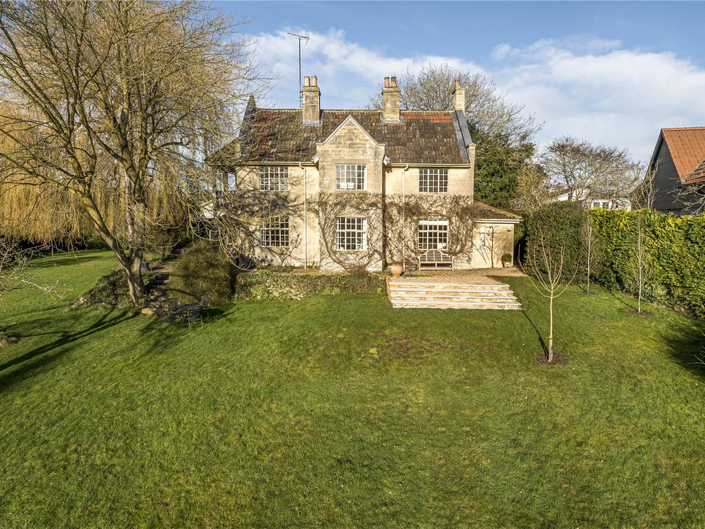 4 bed detached house for sale in Castle Walk, Calne, Wiltshire SN11 ...