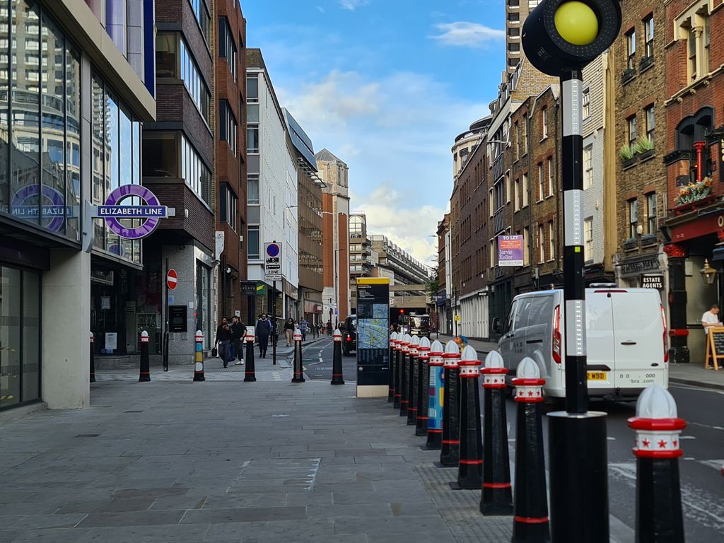 77 Long Lane, London EC1A, Retail premises to let, £32,500 pa - Zoopla