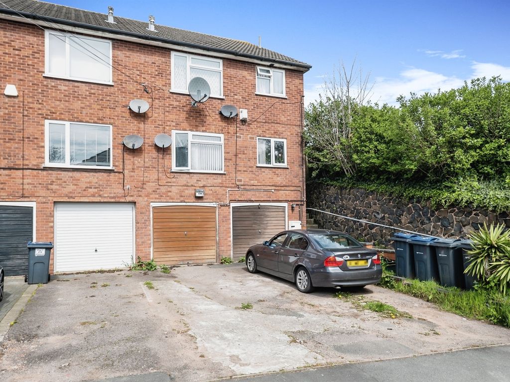 2 Bed Maisonette For Sale In Hawkesyard Road Erdington Birmingham B24