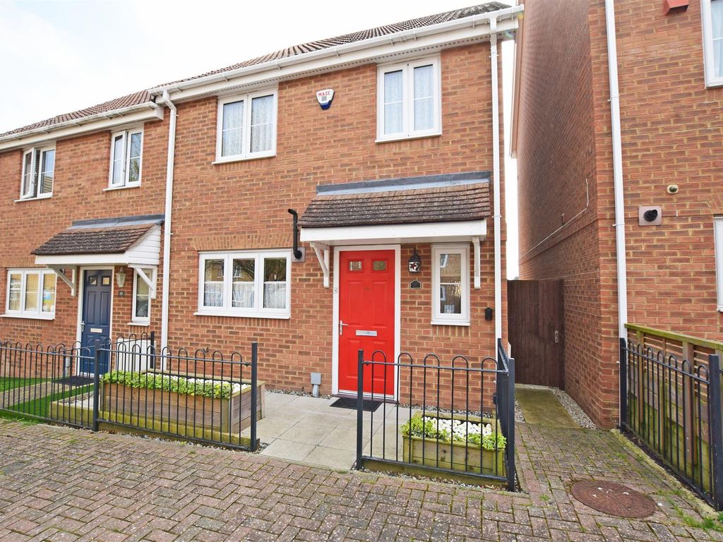 3 Bed End Terrace House For Sale In Emmeline Close Rainham Gillingham