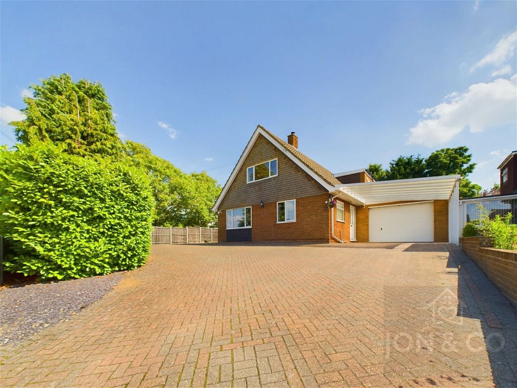 3 bed detached house for sale in Churchill Avenue, Boothville NN3, £ ...