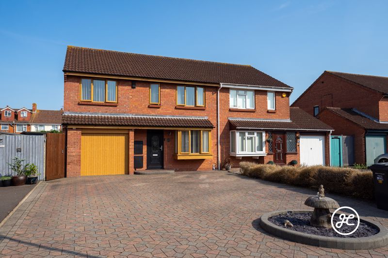 4 bed semi-detached house for sale in Loxleigh Avenue, Bridgwater TA6 ...