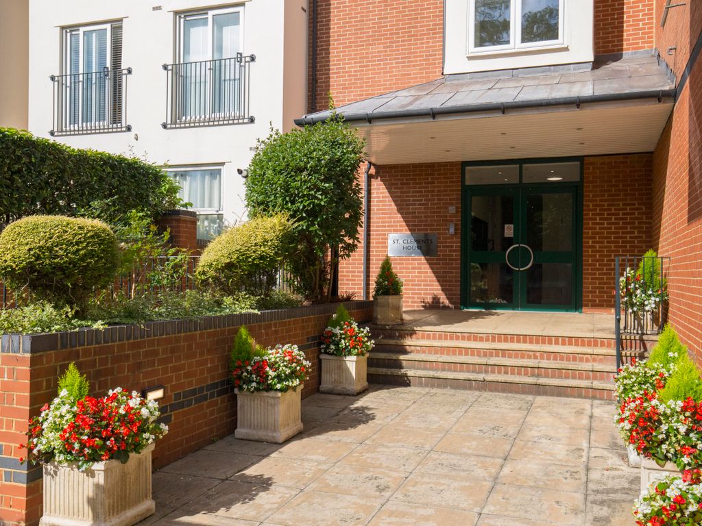 2 bed flat for sale in St. Clements House, Walton-On-Thames, Surrey ...