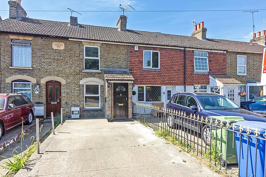 2 bed terraced house to rent in Key Street, Sittingbourne ME10 - Zoopla