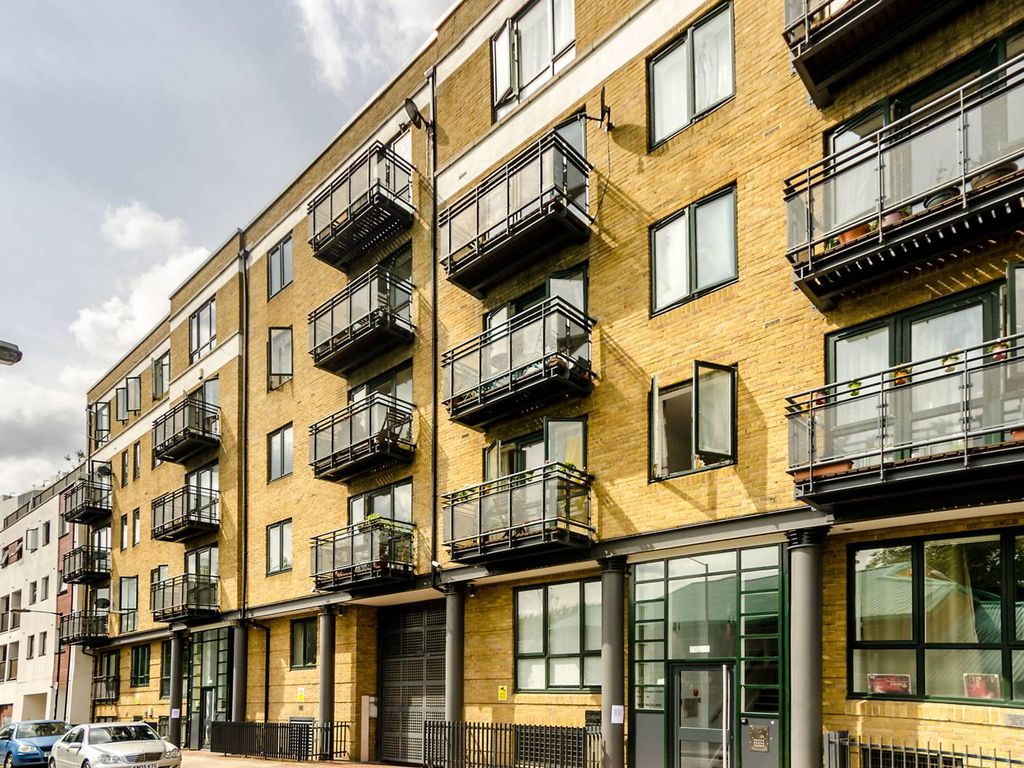 2 bed flat for sale in Ensign Street, Wapping, London E1, £650,000 - Zoopla