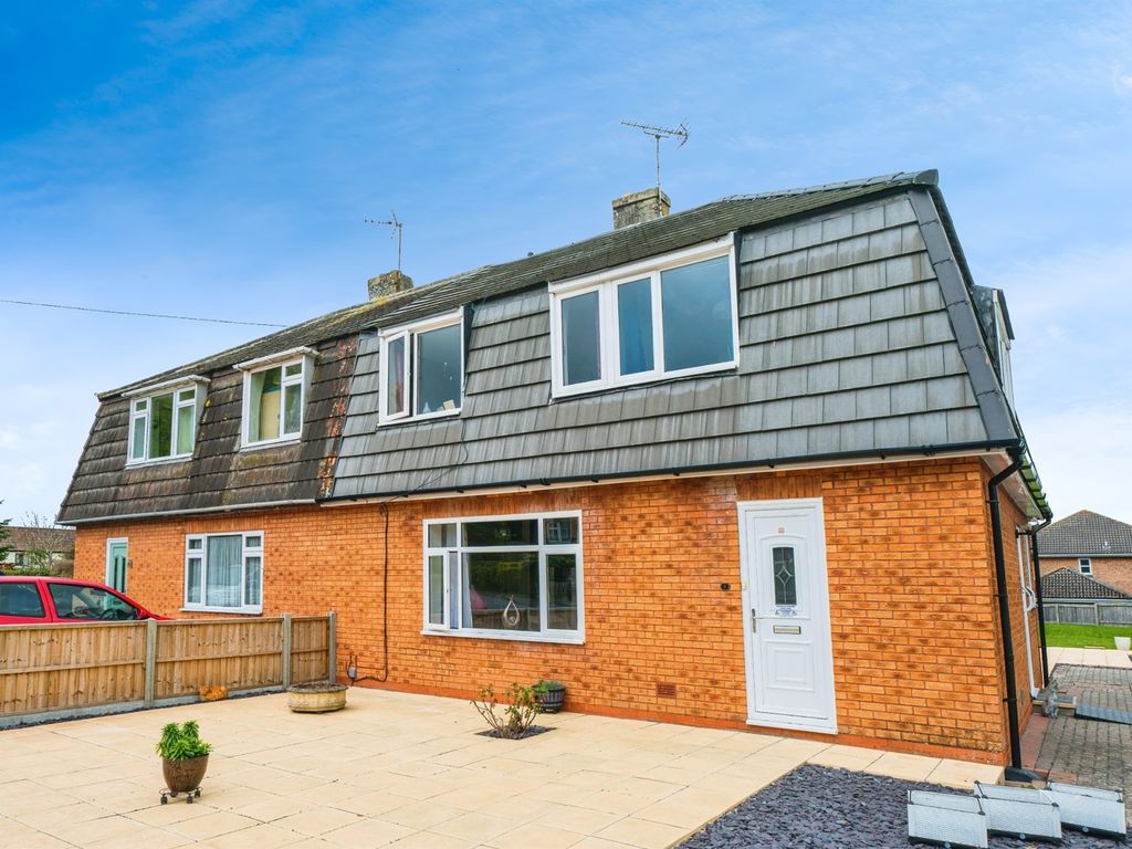 4 bed semi-detached house for sale in Frome Road, Chipping Sodbury ...