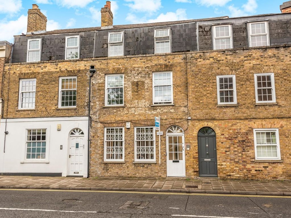 1 bed flat to rent in Victoria Street, Windsor SL4, £1,100 pcm - Zoopla